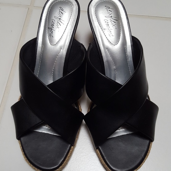 dexflex comfort | Shoes | Black Criss Cross Sandals Excellent Cond ...
